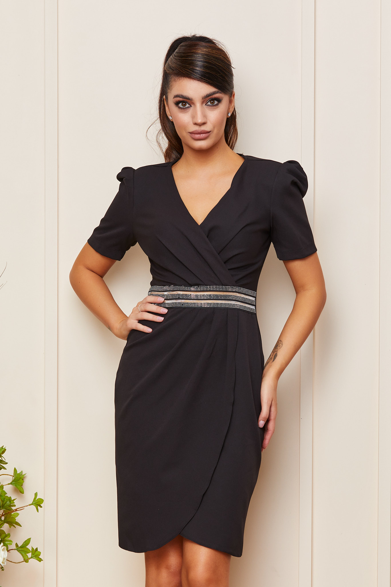 Rochie Ovya Neagra 259 lei | Rochie neagra eleganta din crepe | Zonia